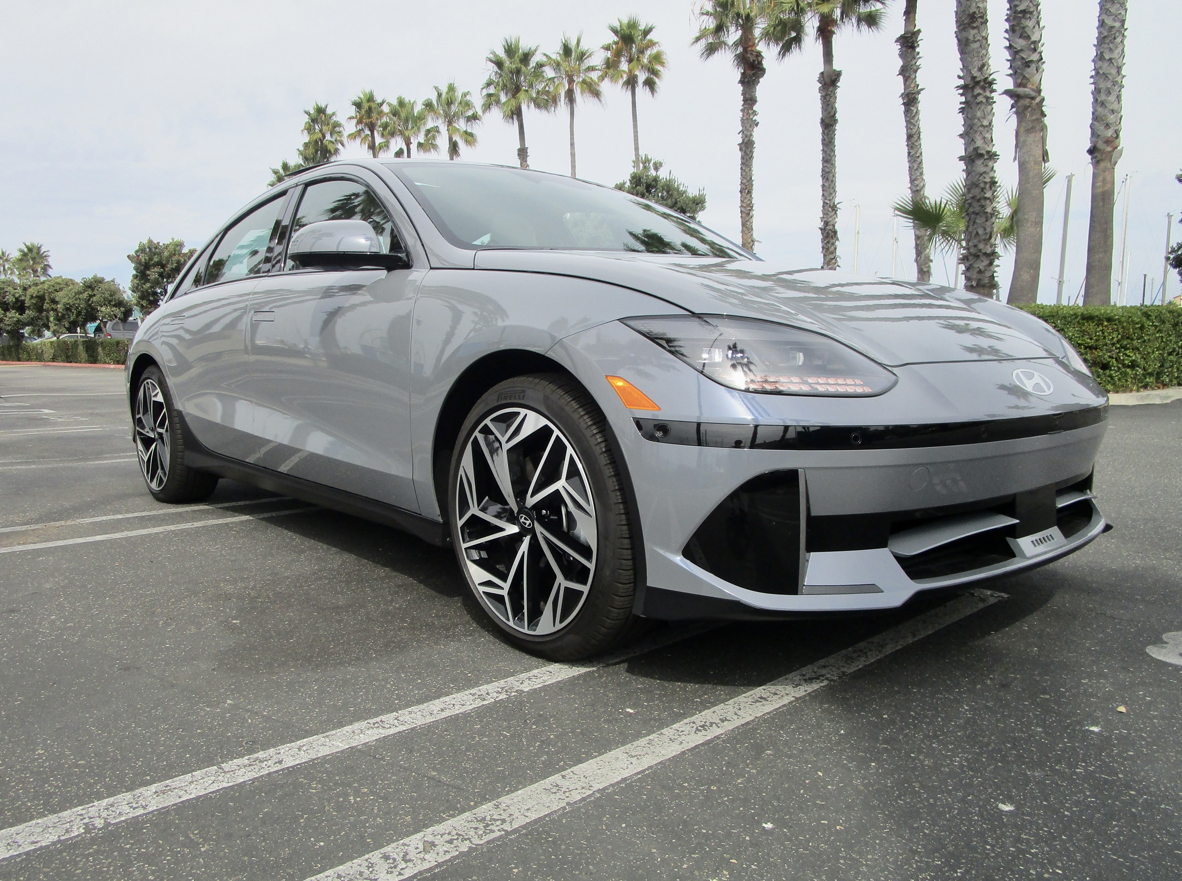 2025 Hyundai IONIQ 6 Limited Road Test Review by Scott Goldenberg - Car ...